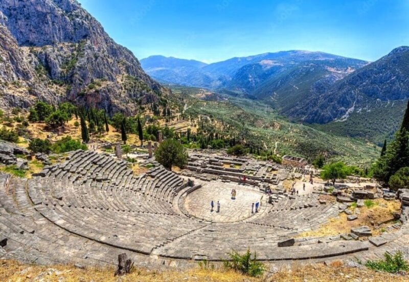 Delphi: Audiovisual self-guided tour with 3D models - The Sum Up