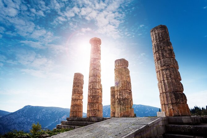 Delphi & Corycian oracle Leonidas & 300 Battlefield private tour - The Magnificent Delphi Archaeological Site and Museum