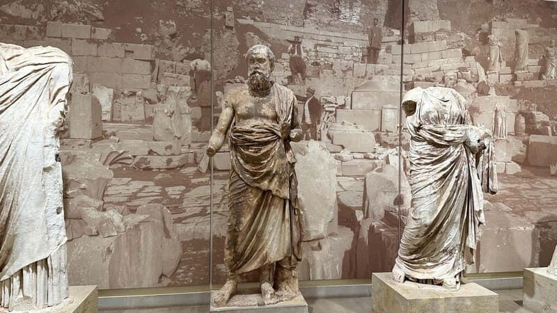 Delphi Navel Of Earth Hosios Loukas Full Day Private Tour - Introduction
