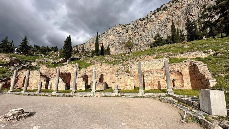 Delphi Navel Of Earth Hosios Loukas Full Day Private Tour - Who Will Love This Tour?