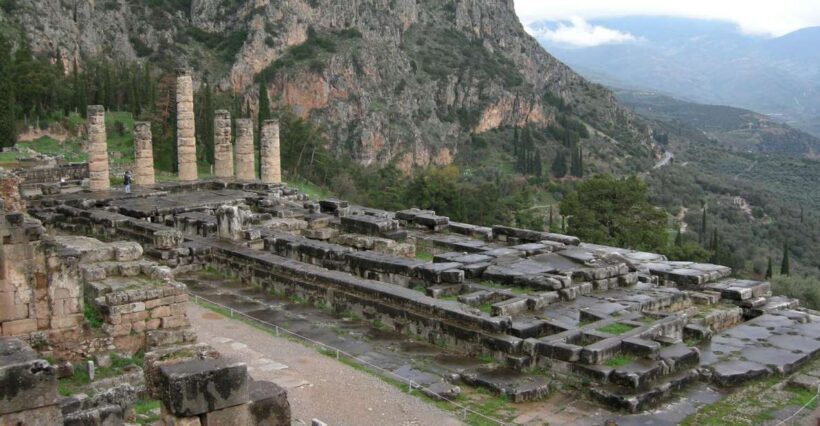 Delphi: Spanish guided one day tour - Transportation and Logistics