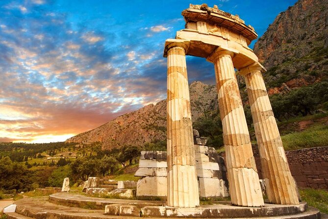 Delphi, Spanish guided one day tour - Practical Aspects and Value