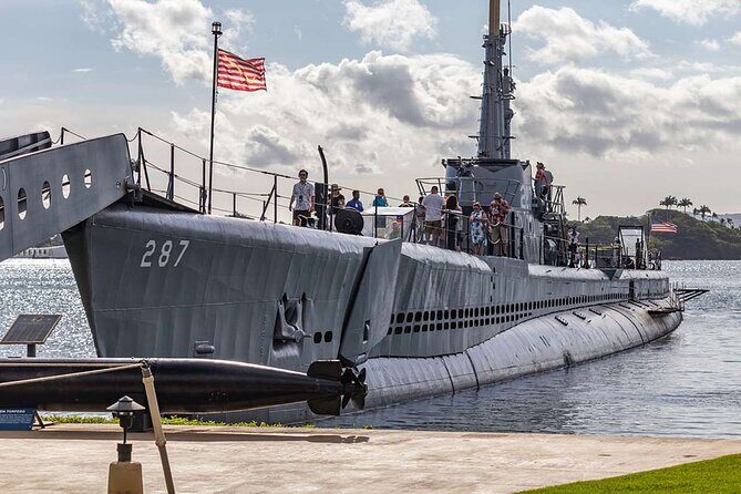 Deluxe Arizona Memorial Bowfin Submarine and Honolulu City Tour - Authenticity and Practical Tips