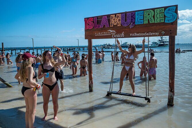 Deluxe Catamaran tour to Isla Mujeres with Open Bar and Lunch - An In-Depth Look at the Tour Experience