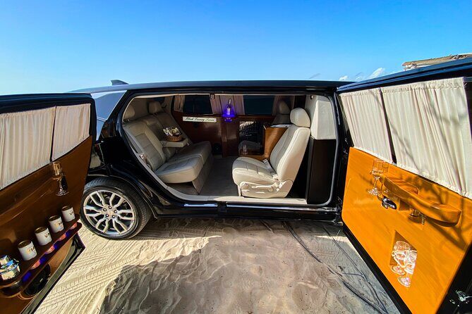 Deluxe GMC Limousine from Cancun Airport to Puerto Morelos - An In-Depth Look at the Experience