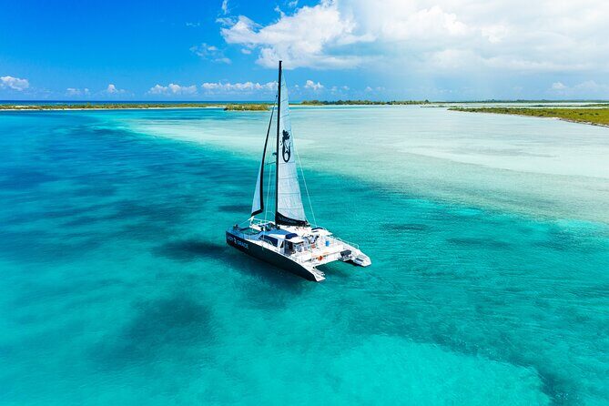 Deluxe Half-Day Snorkel Sail on Lady Grace Luxury Catamaran - Introduction: A Luxurious Half-Day on the Water in Providenciales