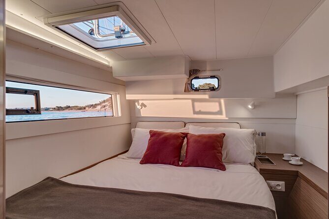 Deluxe Private Boats - 40 ft Catamaran - Practical Tips for Your Trip