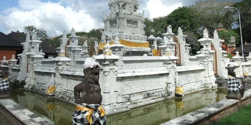 Denpasar: Museum, Traditional Market and Food Tasting Tour - Key Points