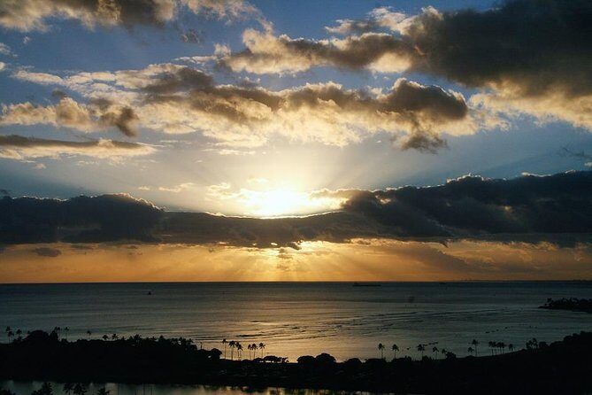Departure from Beach Resorts to Honolulu Airport HNL - Luxury Car - An Honest Look at the Transfer Experience