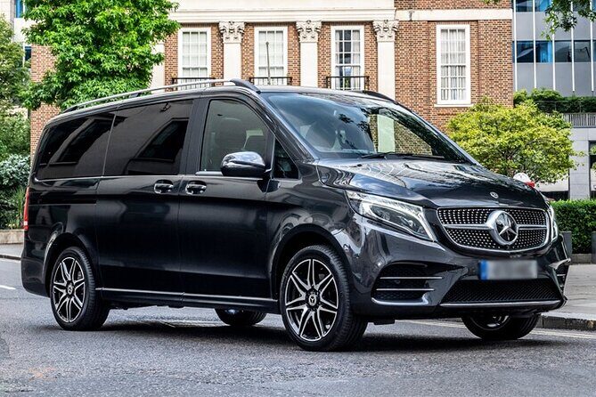 Departure Private Transfer Auckland City to Auckland Airport AKL by Luxury Van - An In-Depth Look at the Transfer Experience