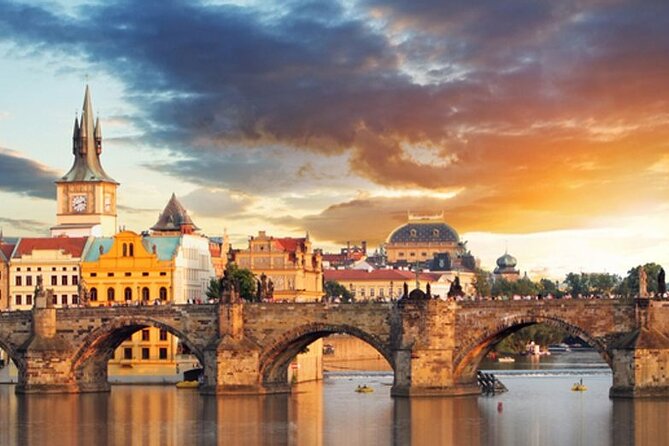 Departure Private Transfer from Prague City to Prague Airport PRG in Car/Van - Analyzing the Transfer Experience in Detail