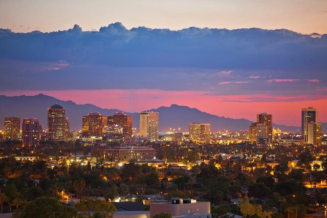 Departure Private Transfer: Phoenix to Sky Harbor Airport PHX in Business Car - A Close Look at the Transfer Experience