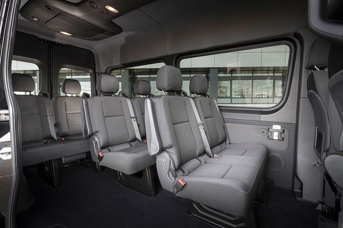 Departure Private Transfer Toronto City to Toronto Airport YYZ by SUV or Minibus - FAQ