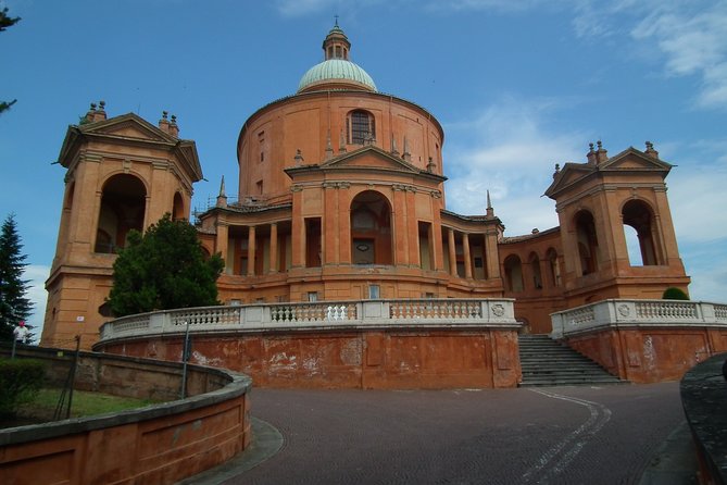 Departure Private Transfers: Bologna City to Bologna Airport BLQ in Luxury Van - FAQ