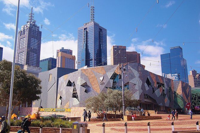 Departure Transfer from Melbourne to Melbourne Airport MEL in Van - Price and Value