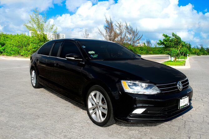 Departures in Luxury Sedan from Tulum to Cancun Airport - Key Points