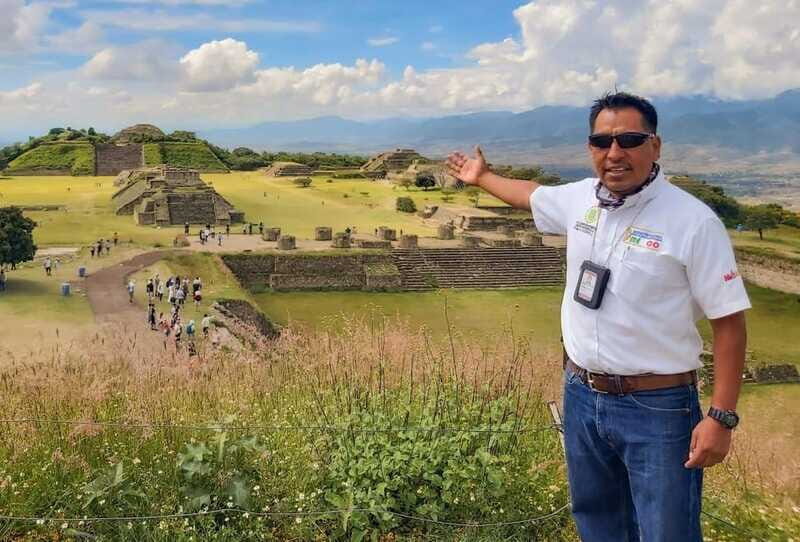 Desde Oaxaca: Monte Albán y el Arte Textil Zapoteca - The Value of Authentic Handmade Textiles