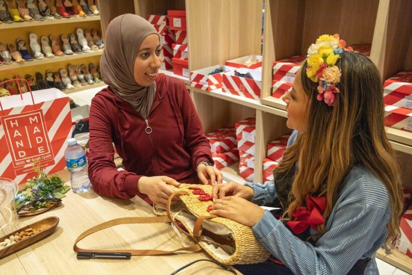 Design and Craft a Raffia Bag in Barcelona - A Detailed Look at the Raffia Bag Workshop in Barcelona