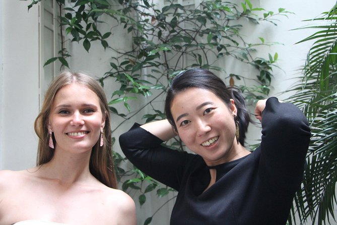 Design Your Personalized Luxury Jewelry in Le Marais, in the Heart of Paris! - Small Group Sessions for Intimate Learning