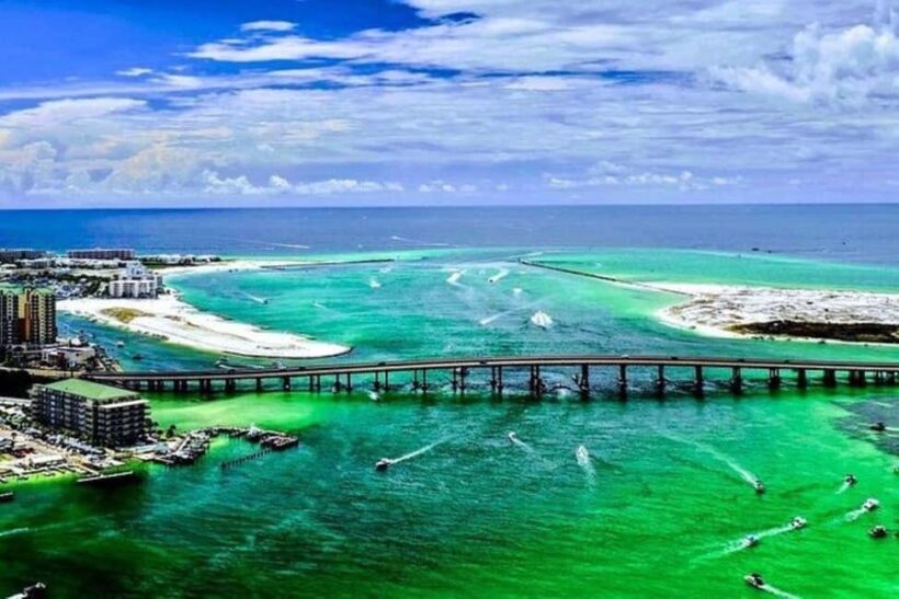 Destin: Tailfins Tiki Crab Island Swim:Float:Chill (3 Hours) - Key Points