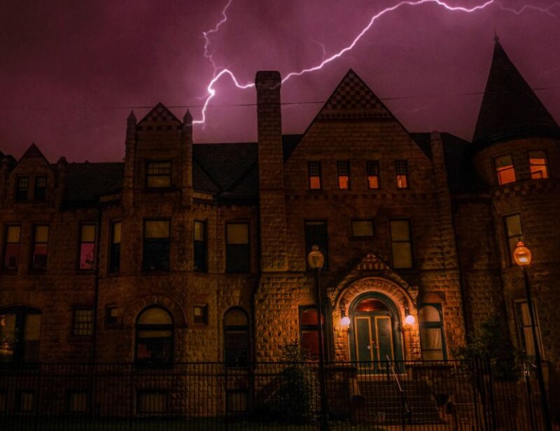 Detroit: Ghosts and Spirits Haunted Walking Tour - Ghost-Hunting Insights