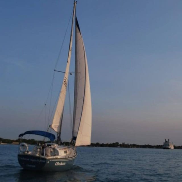 Detroit: Sailing Tour on the Detroit River - FAQ