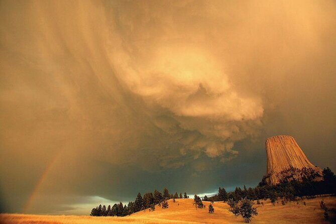 Devil's Tower - Deadwood - Spearfish Canyon Waterfalls + Picnic - Who This Tour Is Best For