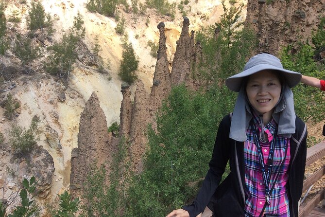 Devil's Town Day Tour - Transportation and Group Size