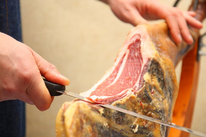 Devour Milan Street Food Tour and Sightseeing - The Food Stops: A Taste of Milan