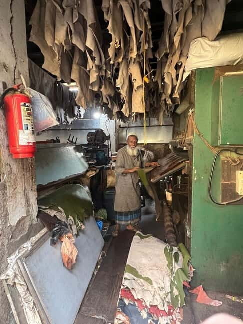 Dharavi Slum Tour - Authentic Encounters and Respectful Tourism