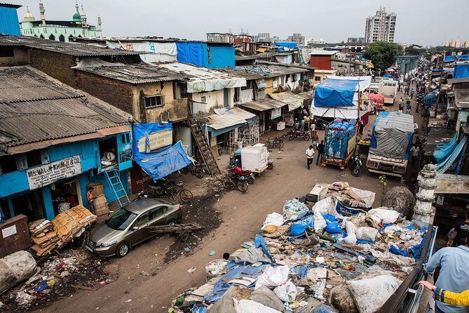 Dharavi Slum Tour in Public Transportation - Walking Through Dharavi: A Step-by-Step Breakdown