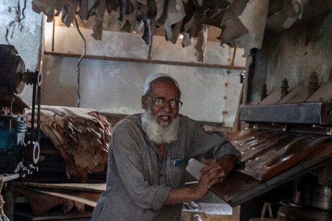 Dharavi Slum Tour with Guide and Transport - A Detailed Look at the Dharavi Slum Tour