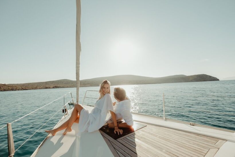 Dia Island: Semi-Private Full Day Sailing Trip with meal - Key Points