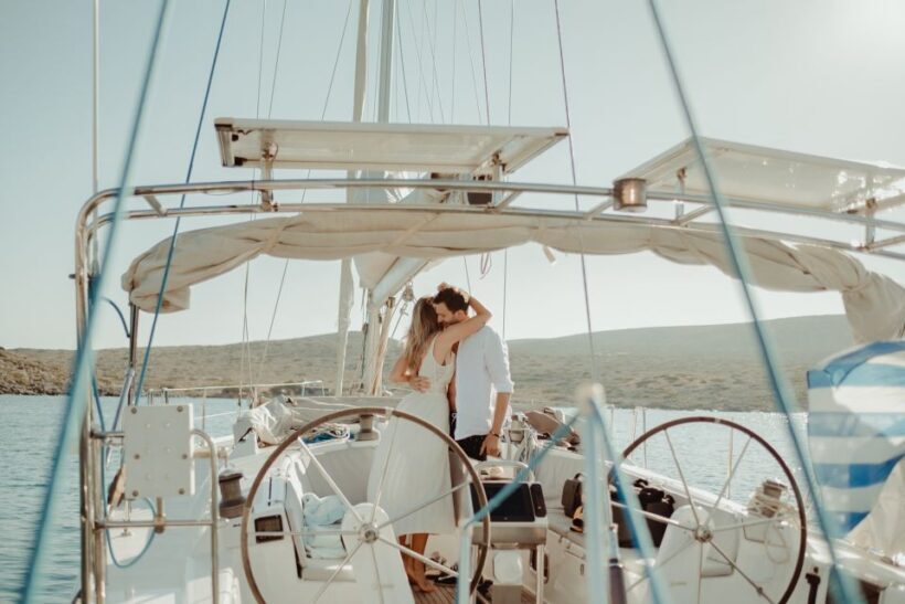 Dia Island: Semi-Private Full Day Sailing Trip with meal - Who Should Consider This Trip?