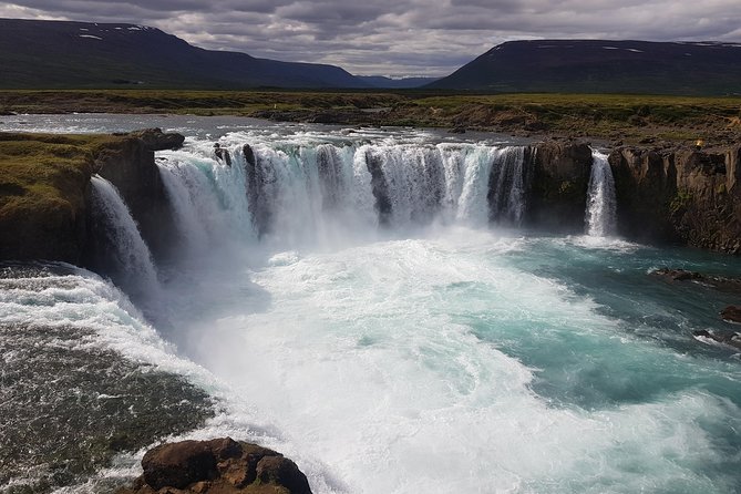 Diamond Circle, Waterfalls and Amazing Landscapes From Akureyri - Witnessing the Power of Dettifoss Waterfall