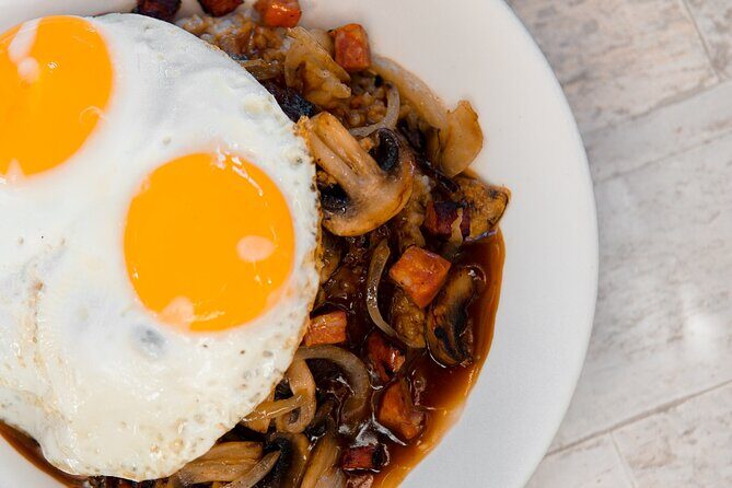 Diamond Head Hiking + Eggs'n Things Breakfast - An Early-Morning Adventure at Diamond Head