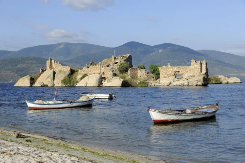 Didim/Altinkum: Full-Day Bafa Lake Guided Tour w/Breakfast - The Lunch Experience