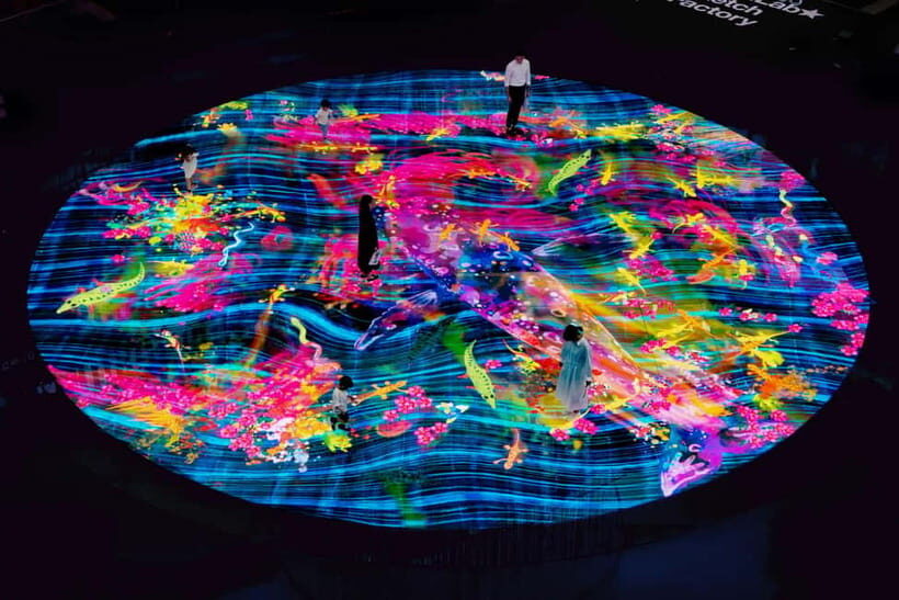 Digital Light Canvas by teamLab at Marina Bay Sands - The Artistic and Technological Highlights