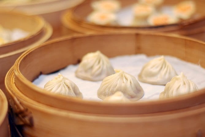 Din Tai Fung Dinner and VIP Class River Cruise Experience in Shanghai - Key Points