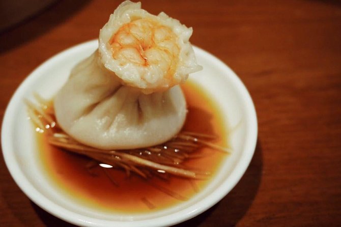 Din Tai Fung Dinner Experience and Acrobatics Show in Shanghai - The Value of This Experience