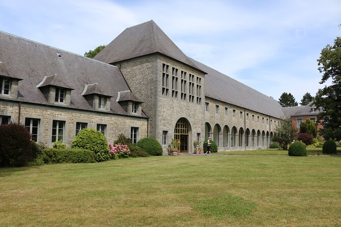 Dinants Riverside, Castle and Beer Monastery Expedition - Cancellation and Booking Policy