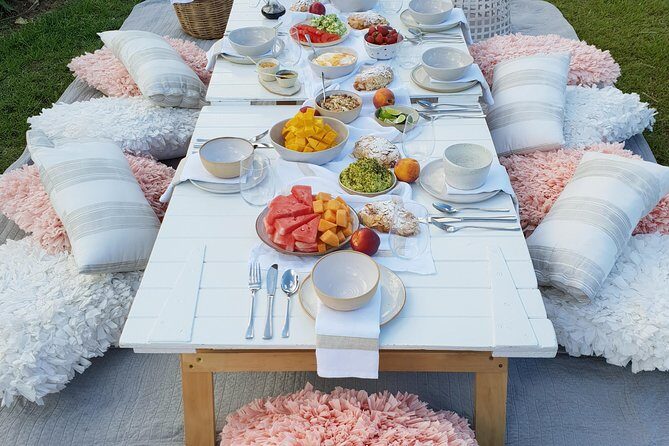 Dine Outdoors in a Stunning Location, Platter of 100% Delicious Local Produce - The Experience in Detail