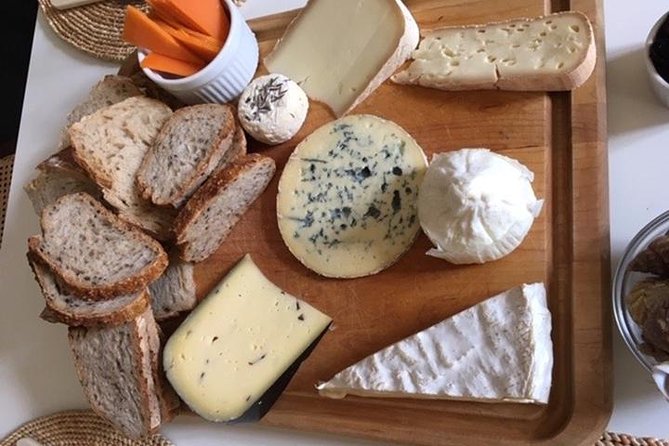 Dine With a Bordeaux Local in a Chartrons / Jardin Public Home - The Practical Details