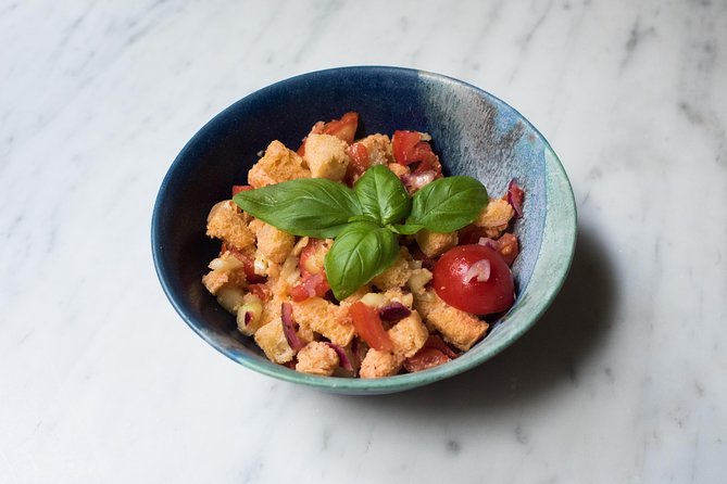Dining experience at a local's home in Arezzo with show cooking - The Flavors and Atmosphere of the Meal