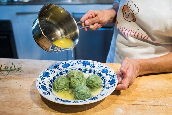 Dining Experience at a local's Home in Campofelice di Roccella with Show Cooking - Who Will Love This Tour?