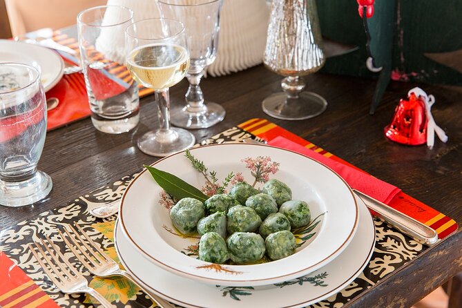 Dining experience at a local's home in Pontedera with cooking demo - An Authentic Italian Meal in a Home Setting