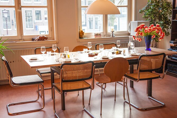 Dining With The Dutch: Enjoy A Delicious 4-Course Family Meal - Intimate Atmosphere