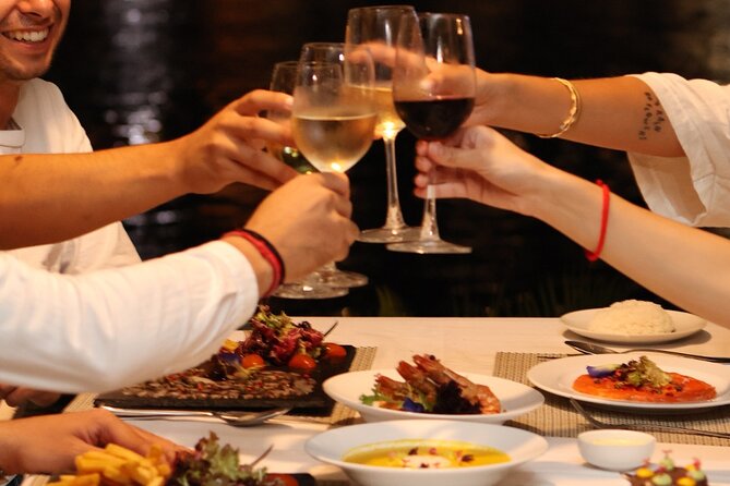 Dinner Cruise 1h45 on the Mekong including 4 courses - The Views and Atmosphere