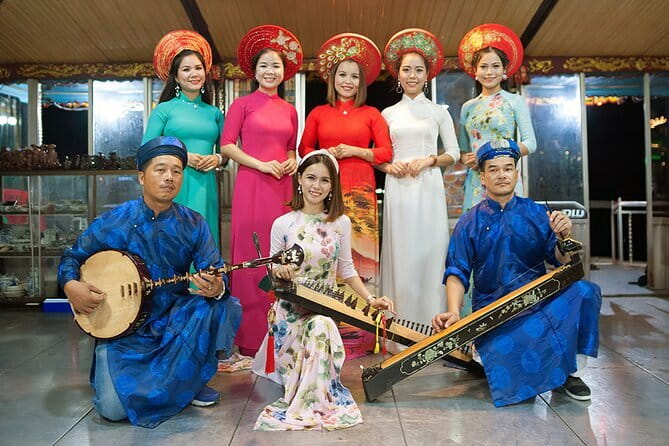 Dinner Cruise and Music Folk Song on the Perfume River - Key Points