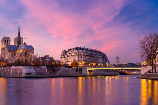Dinner Cruise on the Seine in Paris With Live Singer - Tips for an Enjoyable Cruise Experience